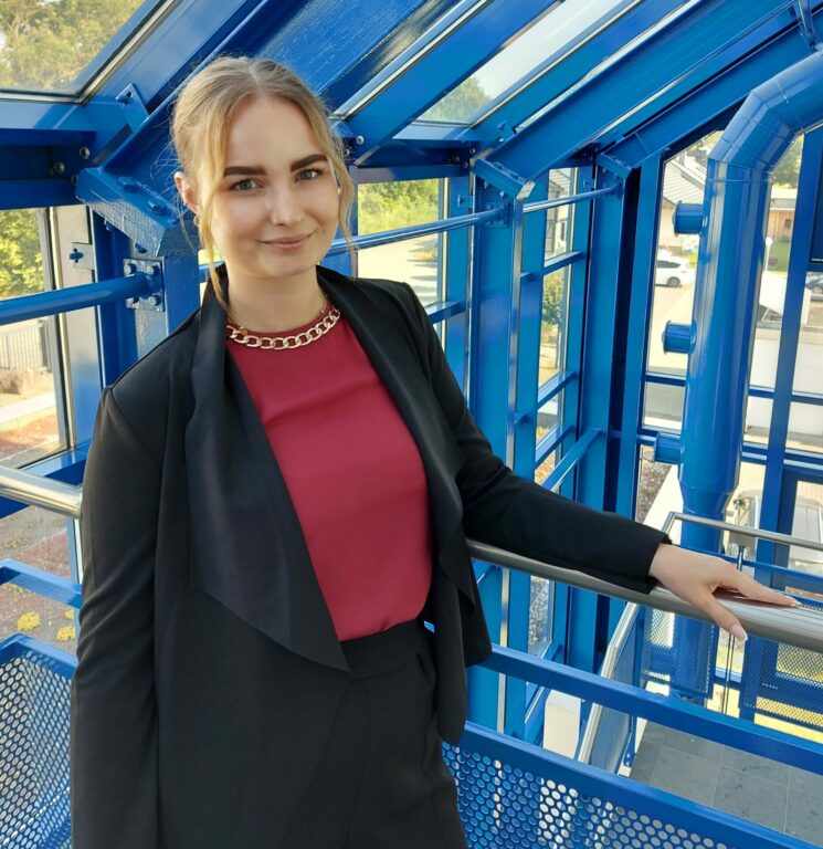 Ansprechpartner - Neustrelitzer Wohnungsgesellschaft mbH